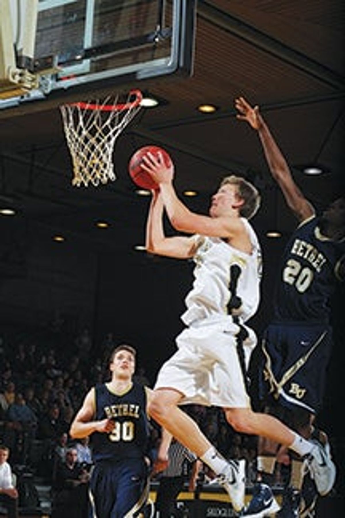 Austin grad Gunderson finishing strong at St. Olaf