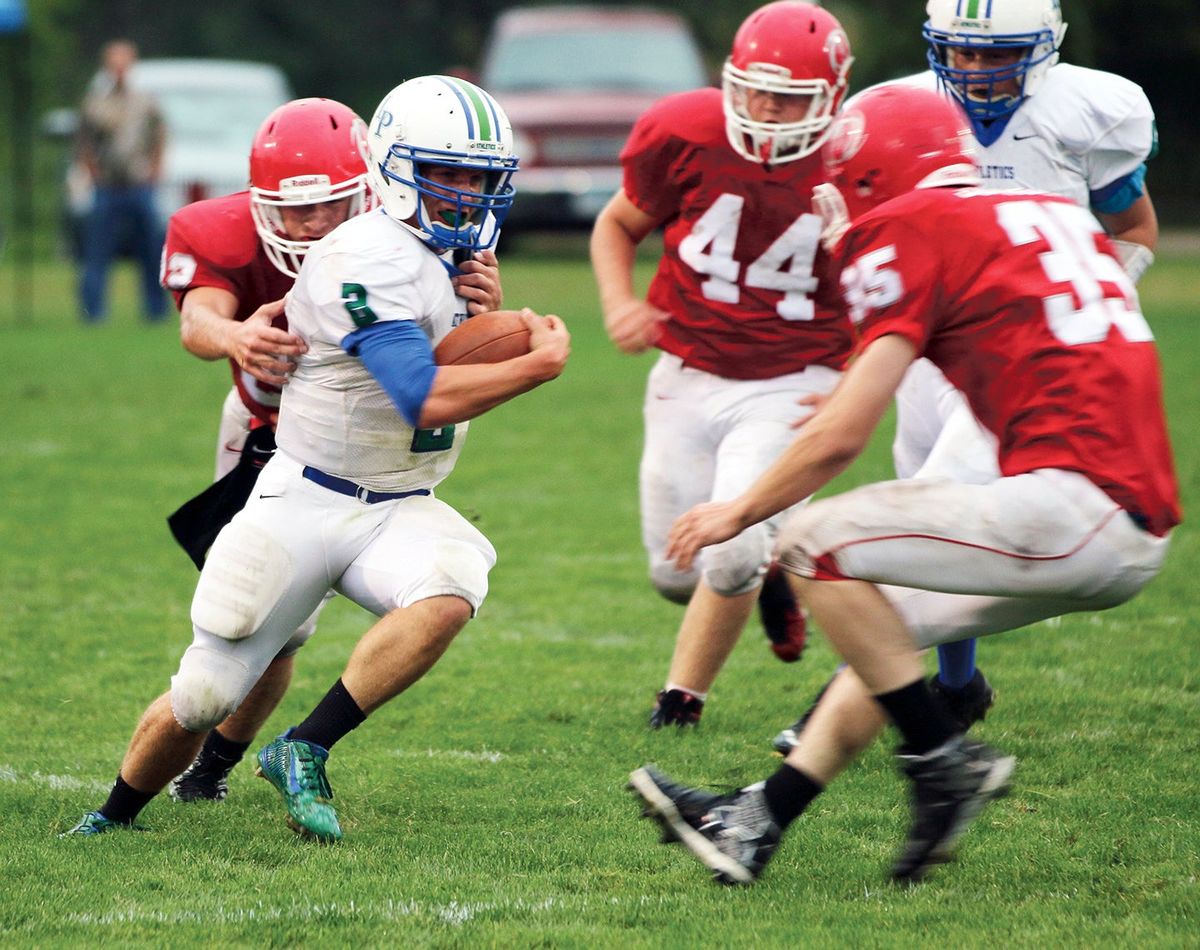 Lyle-Pacelli football team edged out by Houston