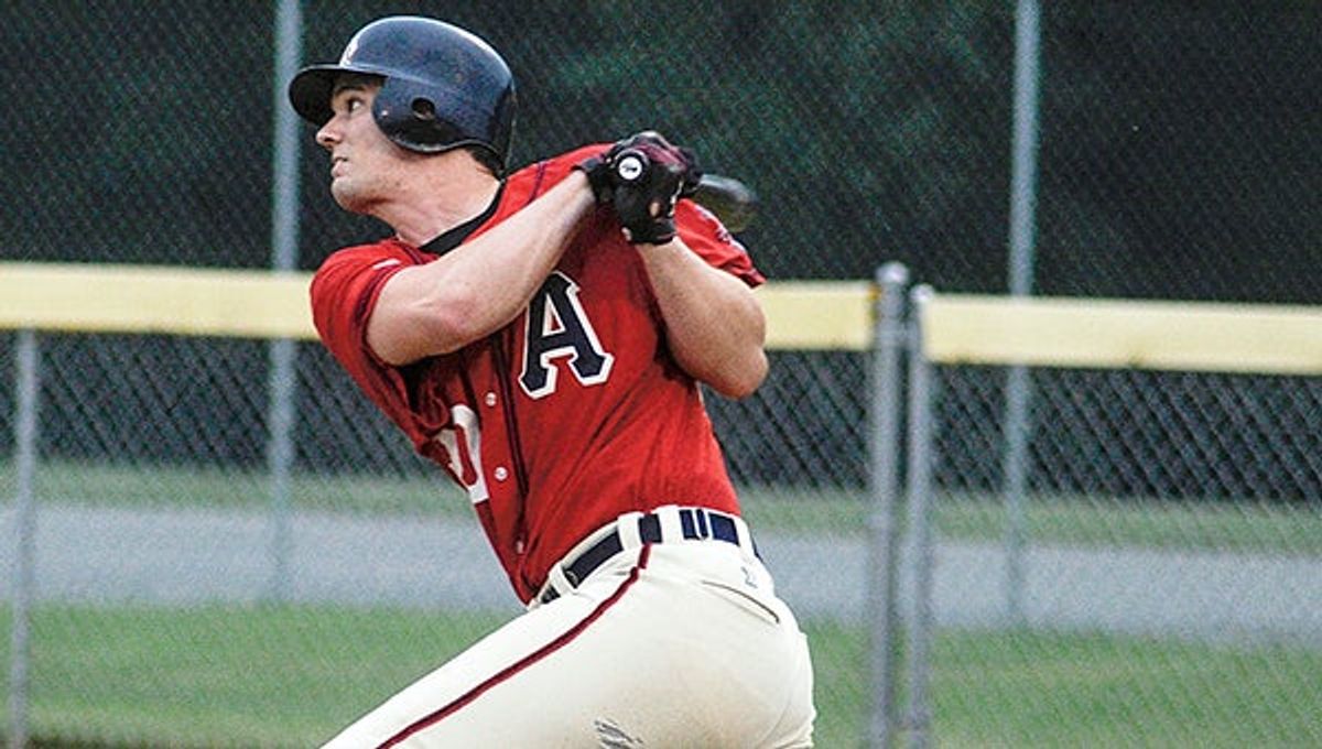 Hounds fall to Mankato Mets
