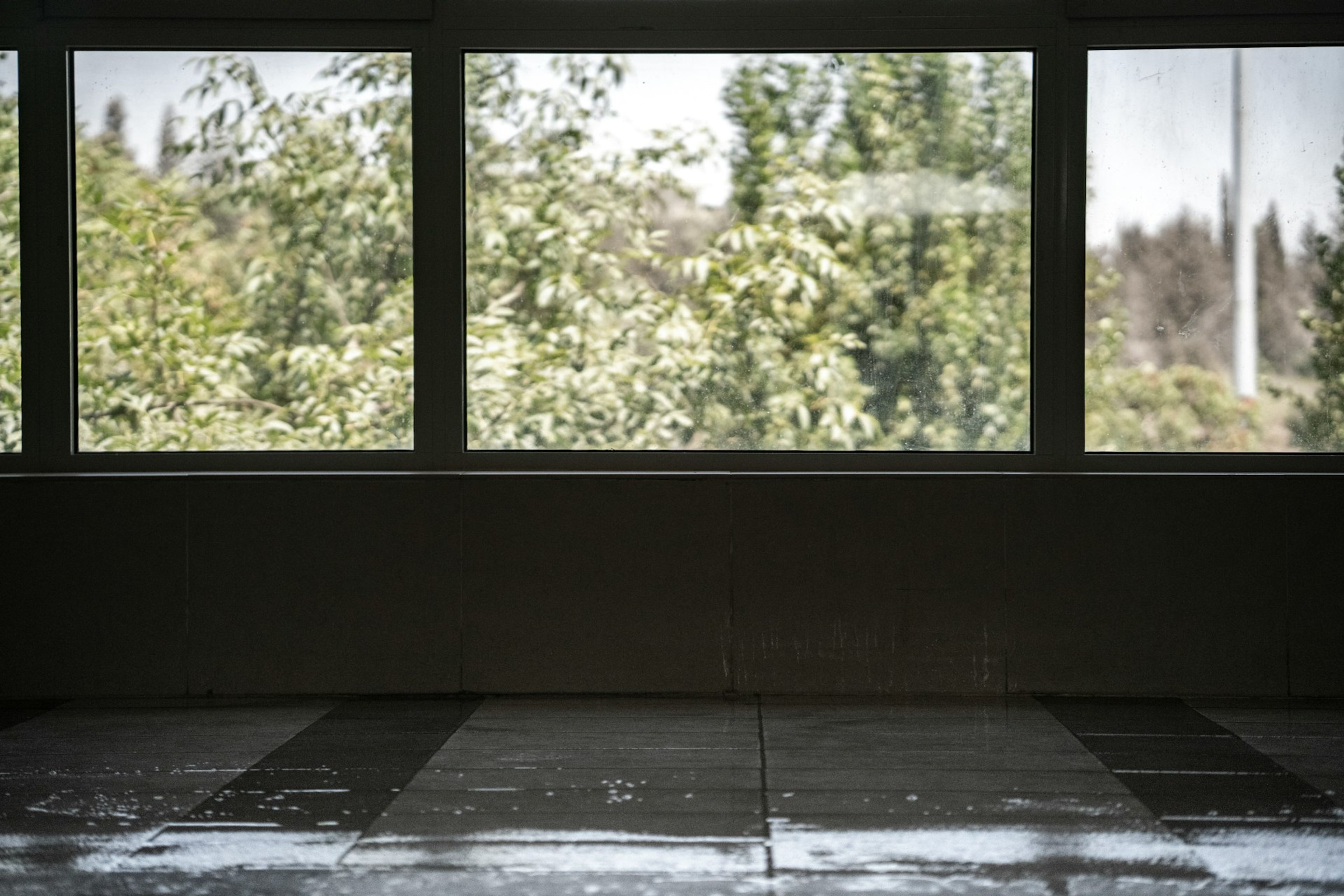 How Small Gaps Around Windows Quietly Drive Energy Loss