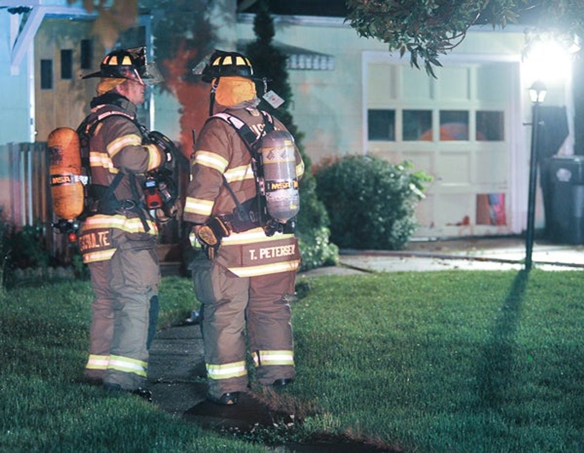 Photo: Grease starts small house fire