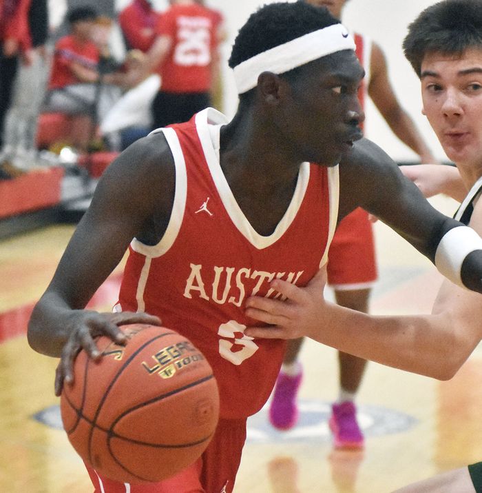 Omot twins grind it out on defense as Packers pounce on Falcons