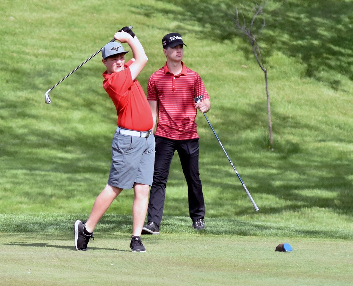 Packer golfers take 11th in Big Nine meet