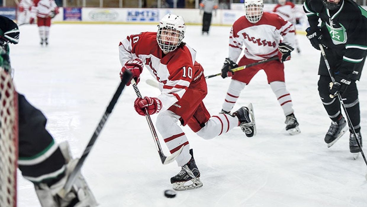 Packer boys hit third period lull against Lancers