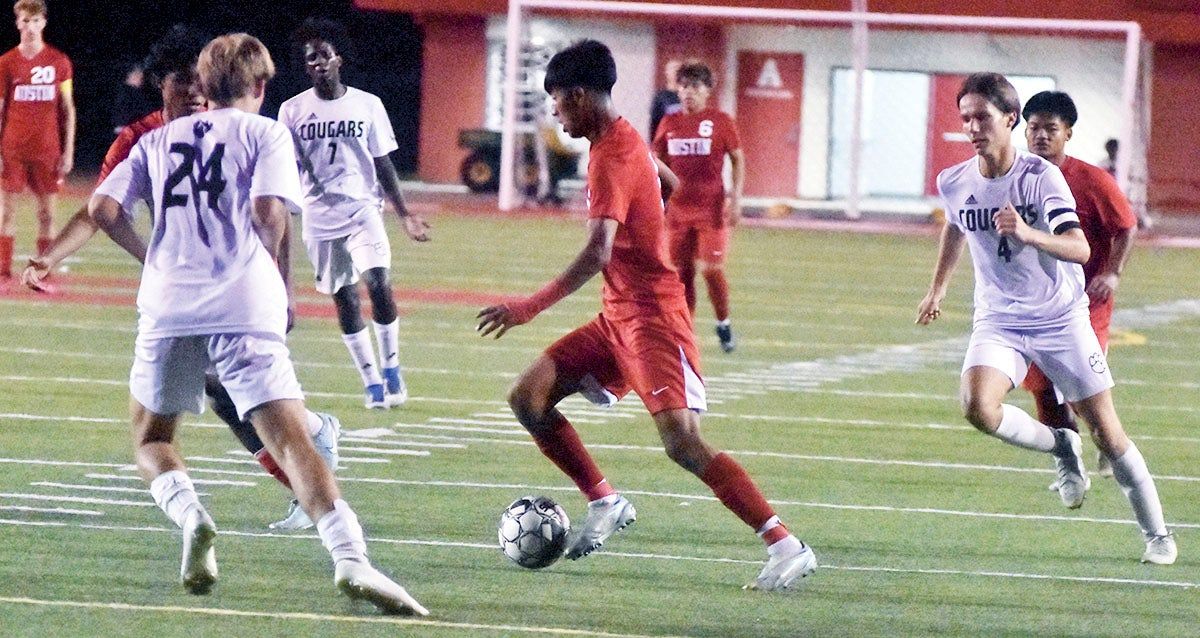 Packers even things up against Mankato East