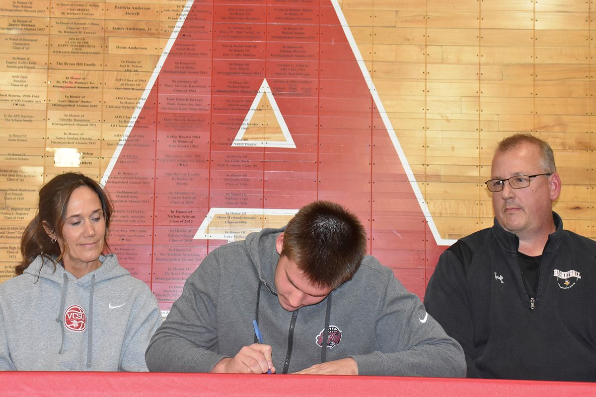 Home away from home: Hebrink makes it official with Valley City State