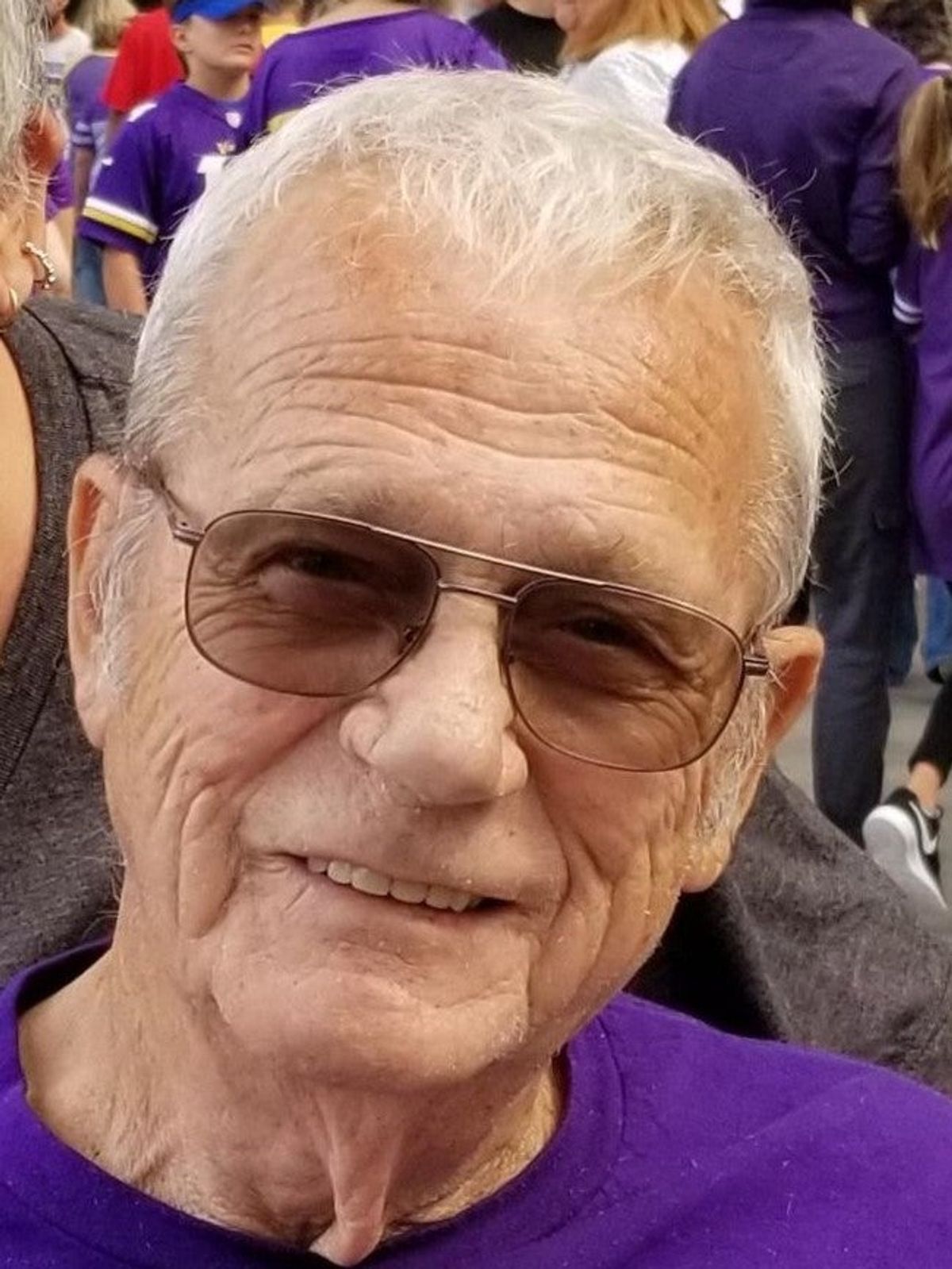 Robert E. "Bob" Berg, 83