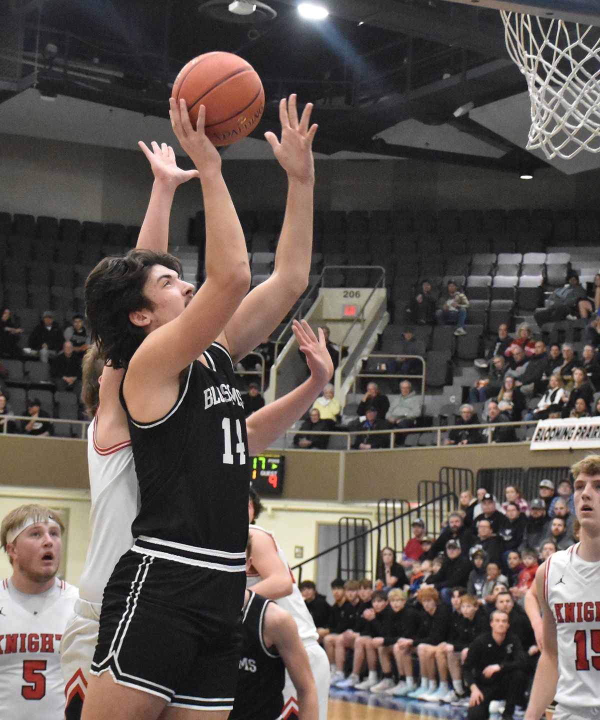 Freshman delivers clutch shots for Blossoms in quarterfinal win over K...