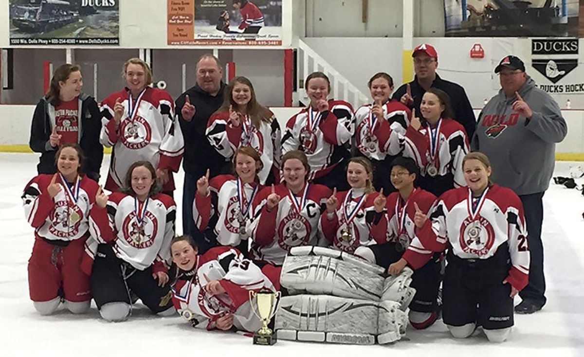 Photo: Austin 12U girls hockey team wins Wisconsin Dells tournament