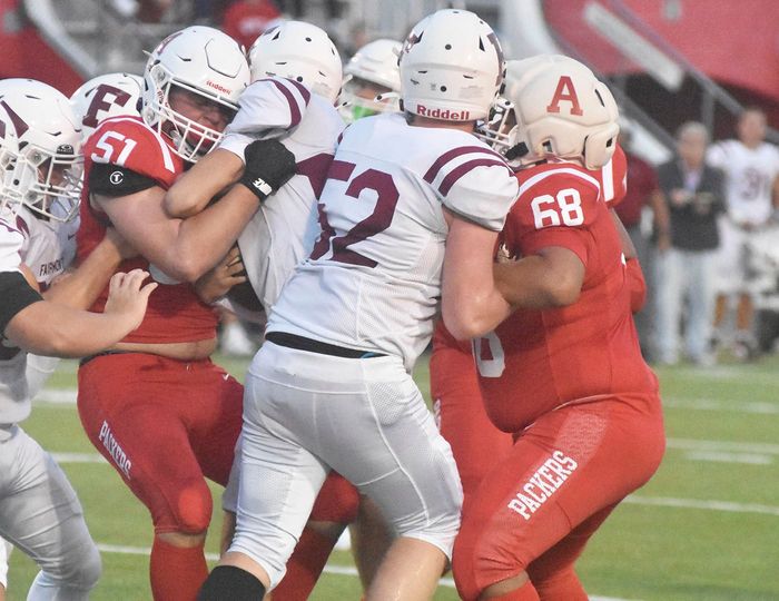 Cardinals overpower Packer football team