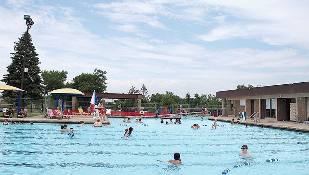 Signs of summer; Austin Municipal Pool opens today