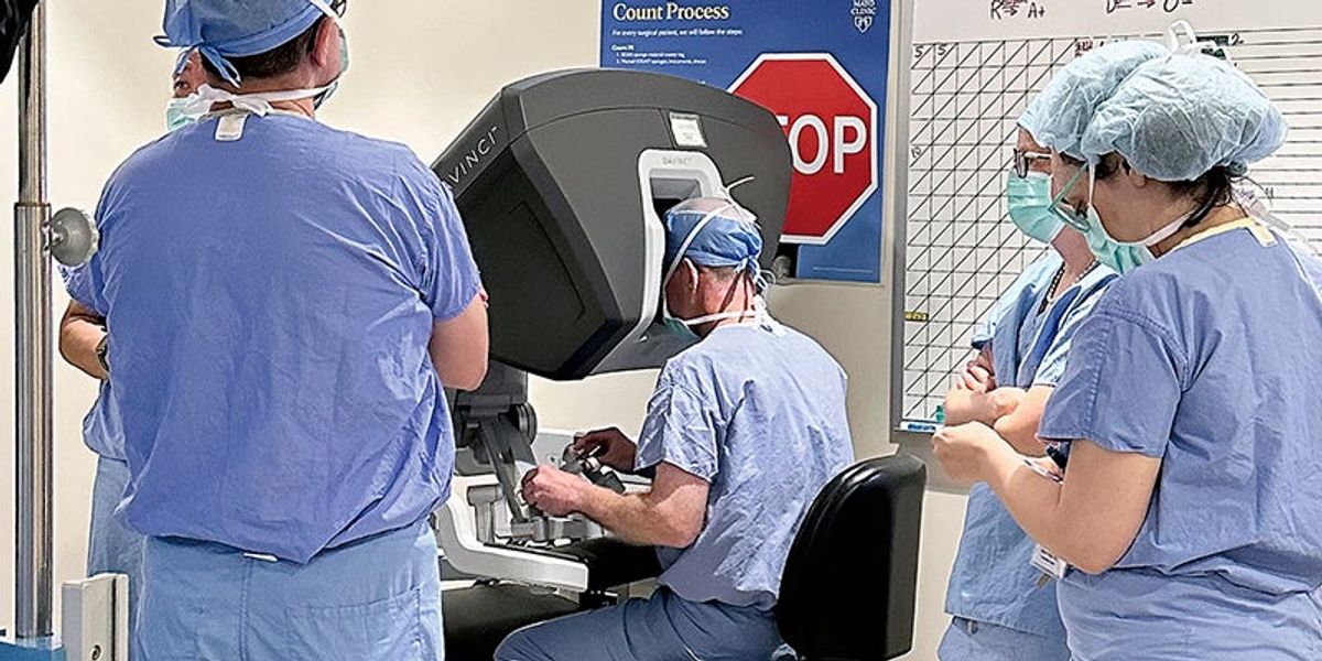 Mayo surgeons perform first robotic-assisted kidney transplant in Minn...