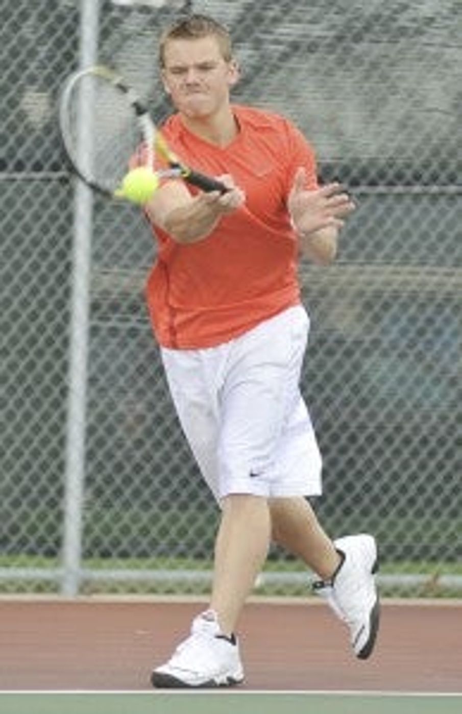 Packer tennis team beats Decorah