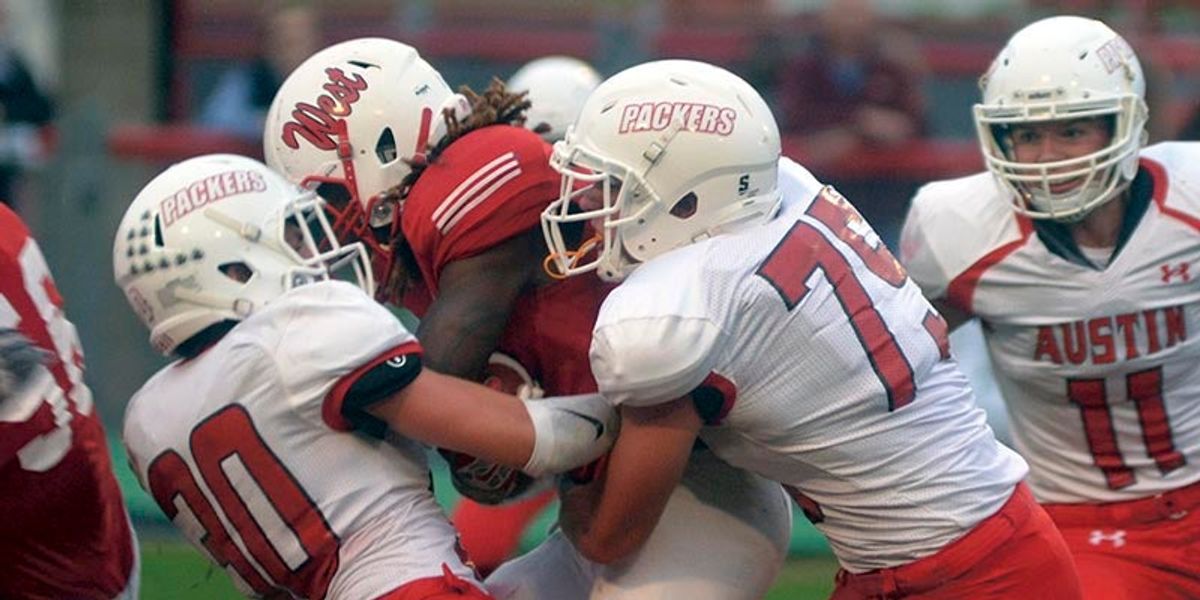 No. 2 Scarlets take down Packer football team
