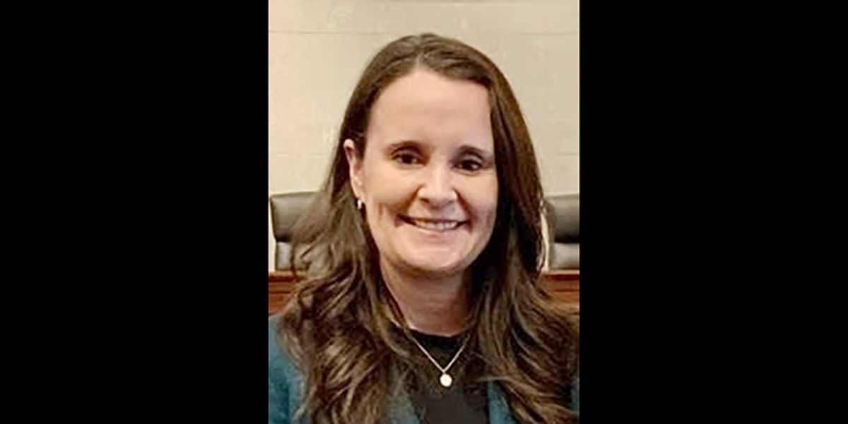 Adams, Rizzi & Sween attorney obtains her Iowa licensure