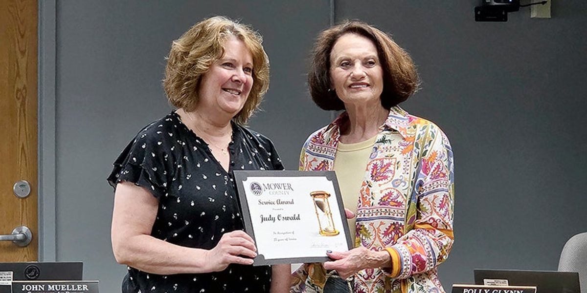 County honors long time employee retiring from Veterans Services