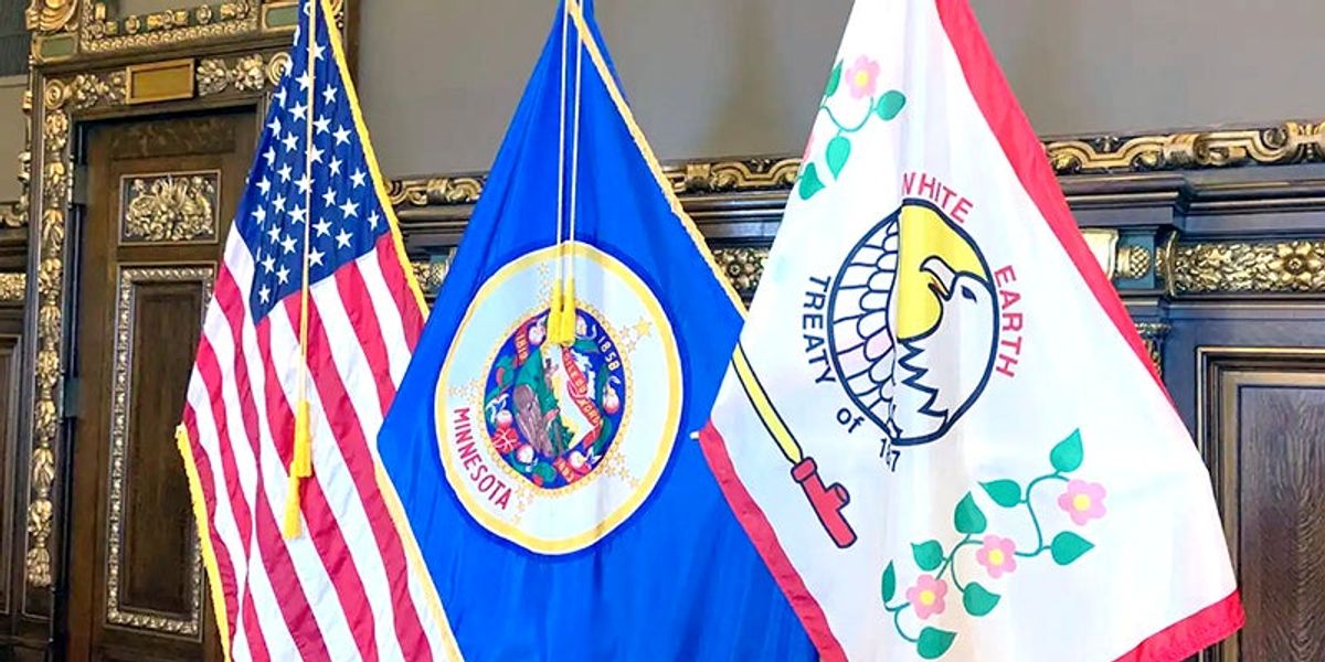 Commission picking finalists for new Minnesota state flag, s...