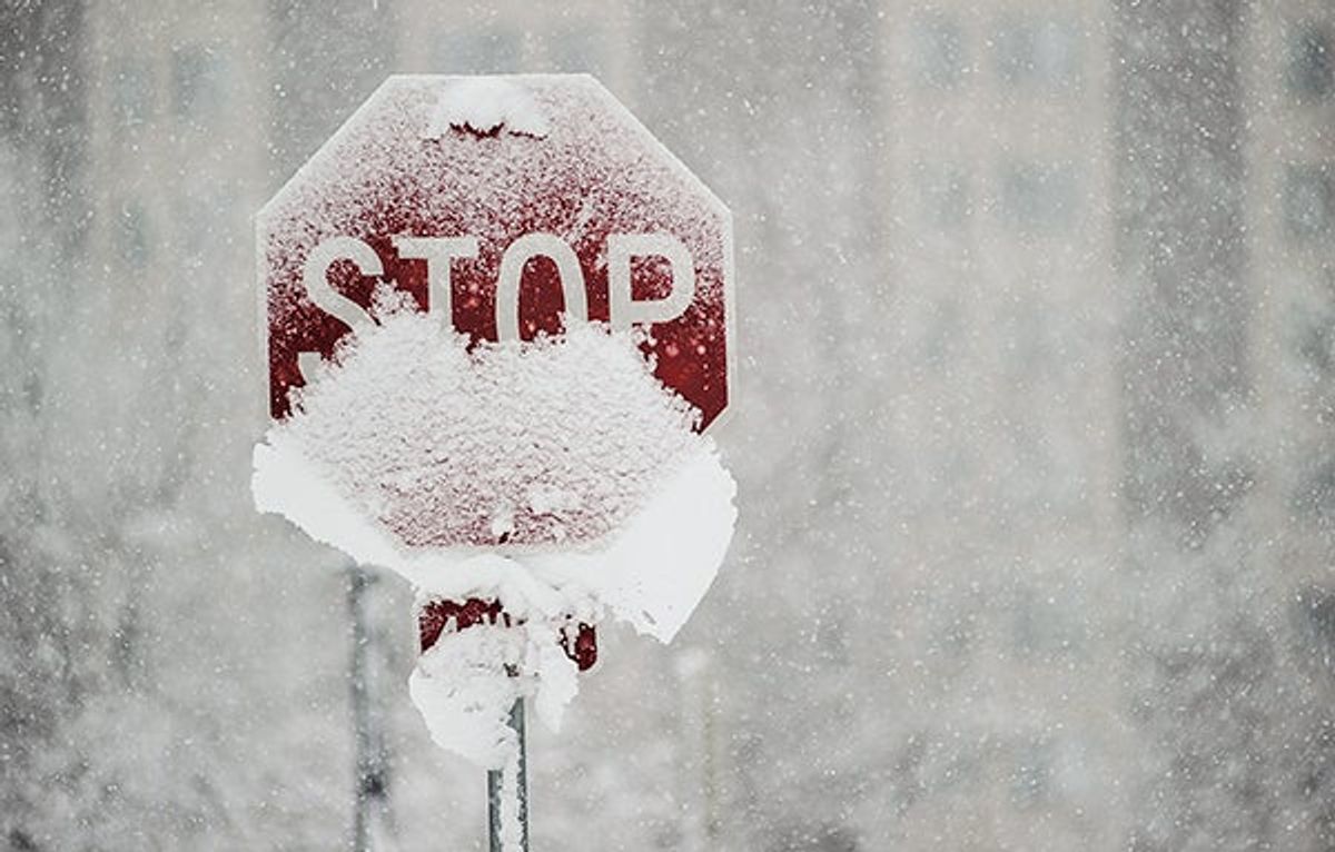 Blizzard buries Austin: Crashes, outages dot area after stor...