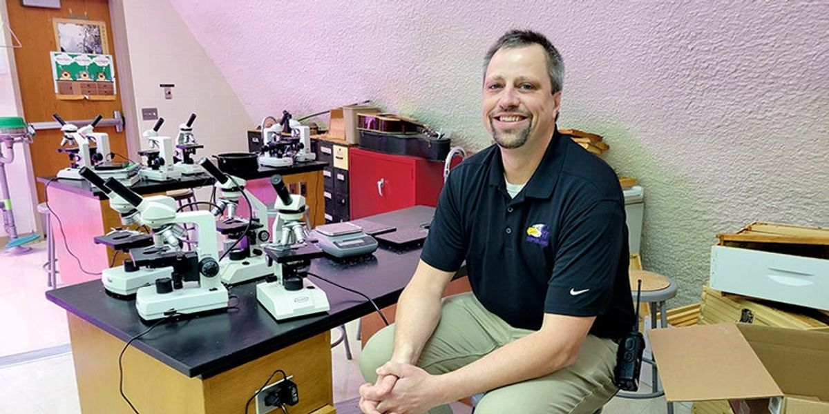 He shoots, he scores! Grand Meadow science teacher honored by Minnesot...