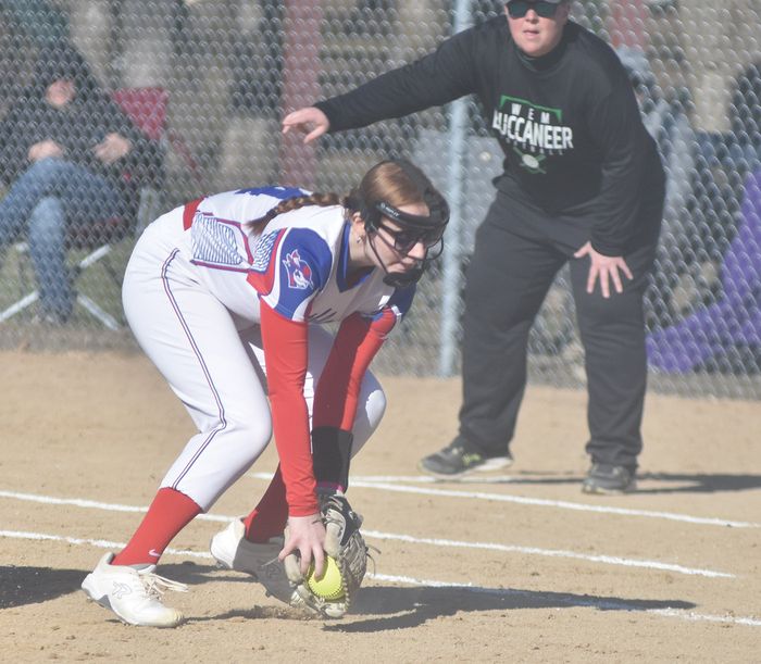 Weis returns to form as Rebels squeak past Bucs