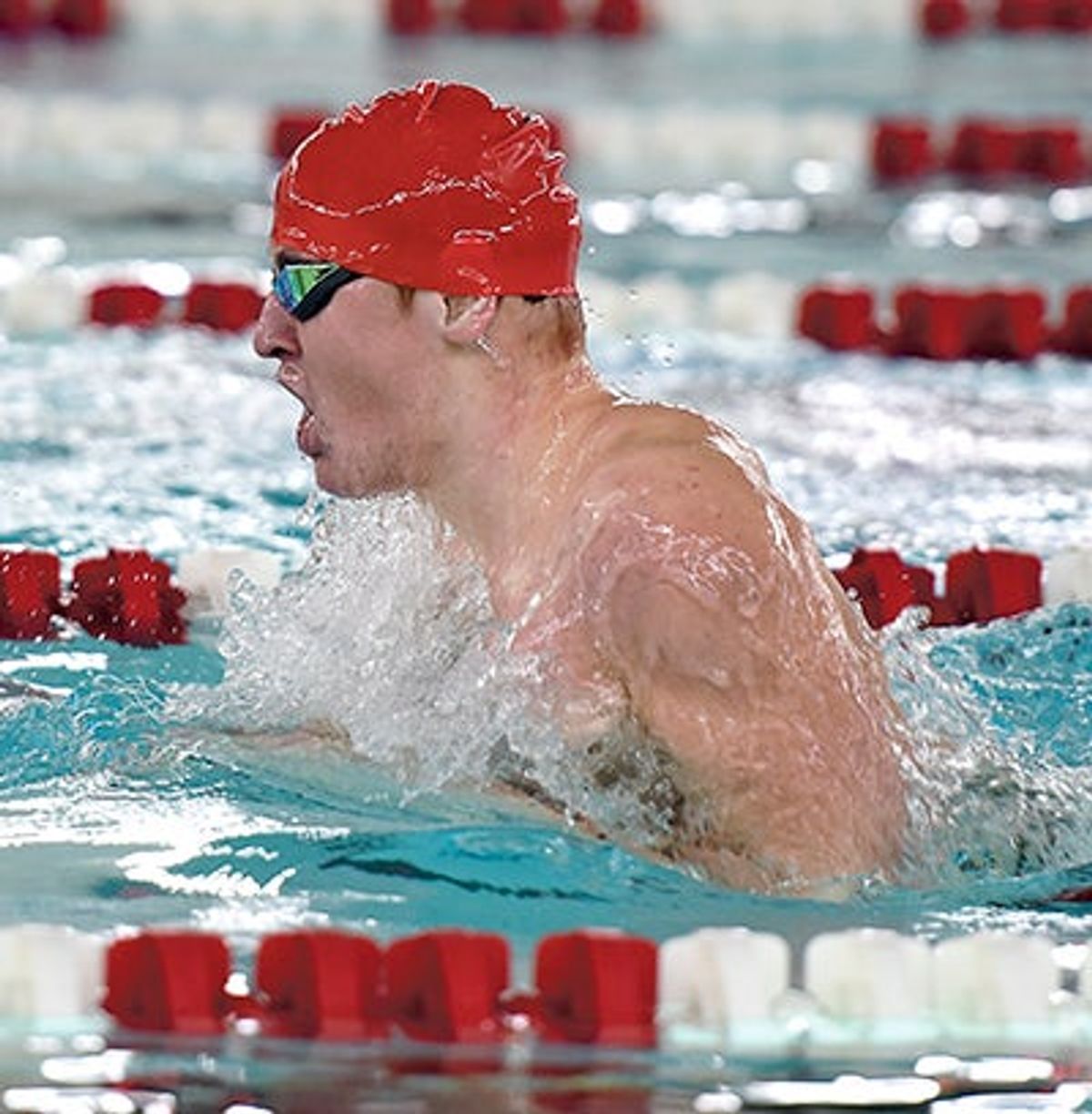 Kelly keeps pace, but Packers fall to Winhawks
