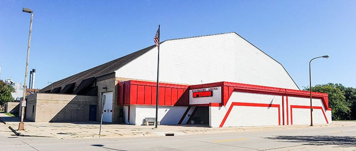 Council votes against summer ice in Riverside Arena