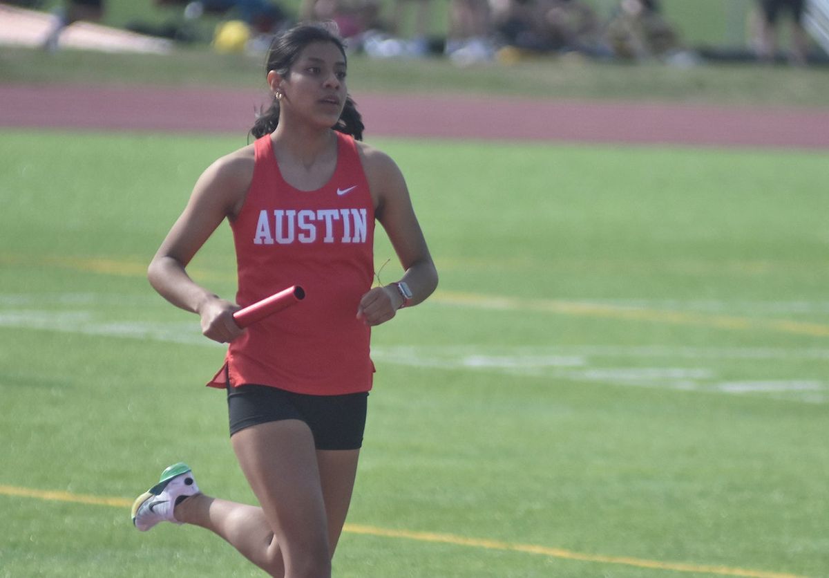 Siblings celebrate their competitive connection as Packers host a trac...
