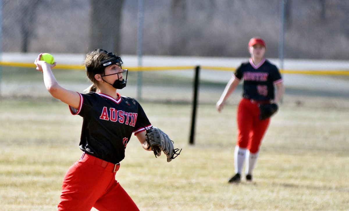 Packers look at lineup options in loss to Huskies