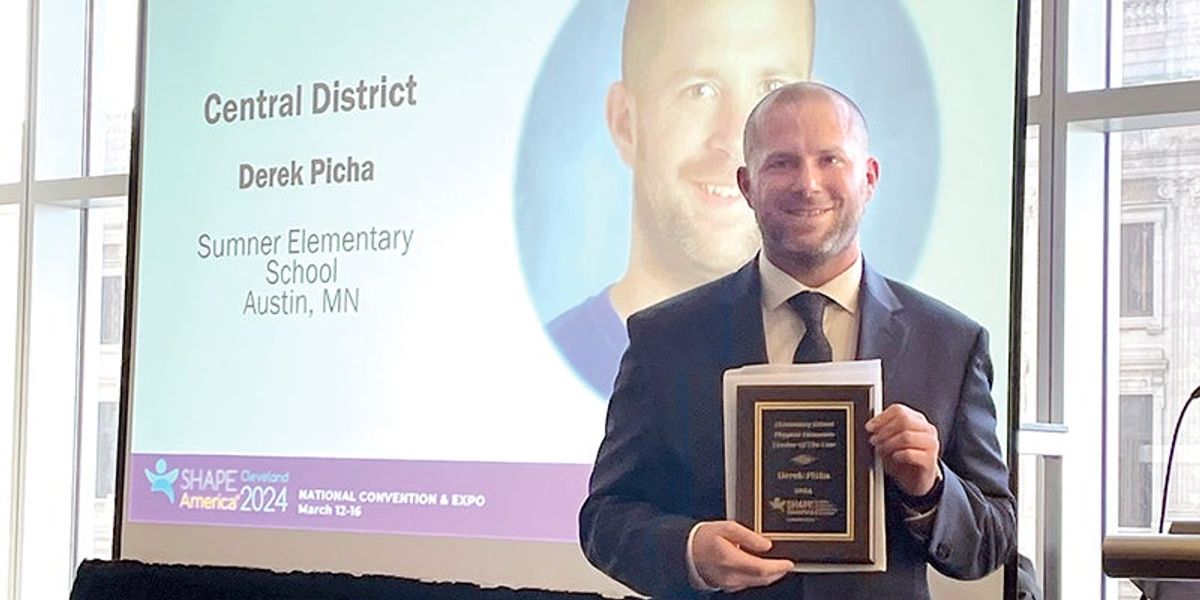 Sumner Elementary PE teacher honored