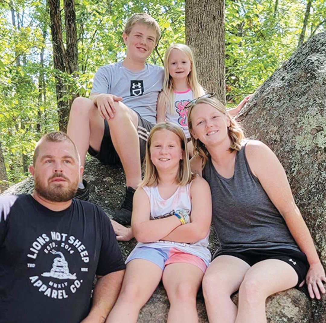 Doniphan rallies for Vandergriff family with fundraisers