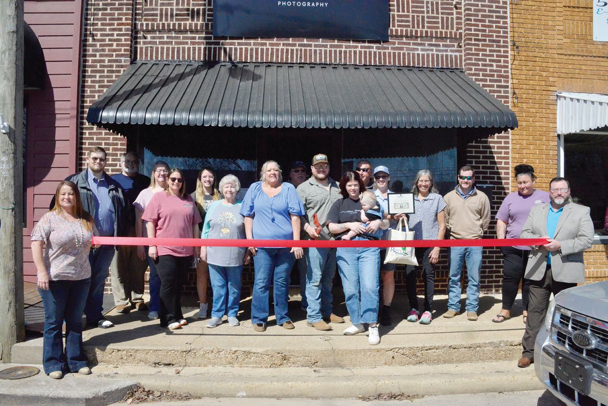 Cassie Carl Photography Joins Chamber, Opens On State Street