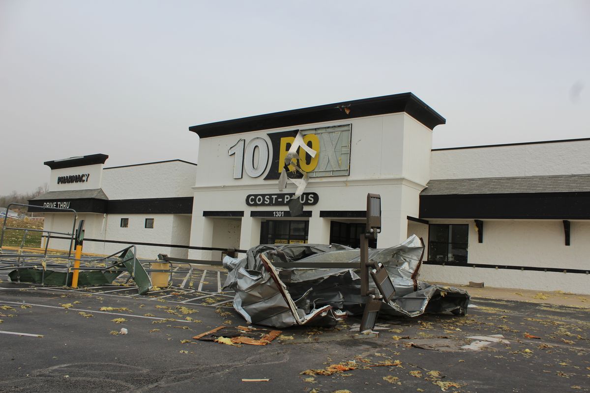 Assessing the aftermath: Tornadoes cycle through Butler, Car...