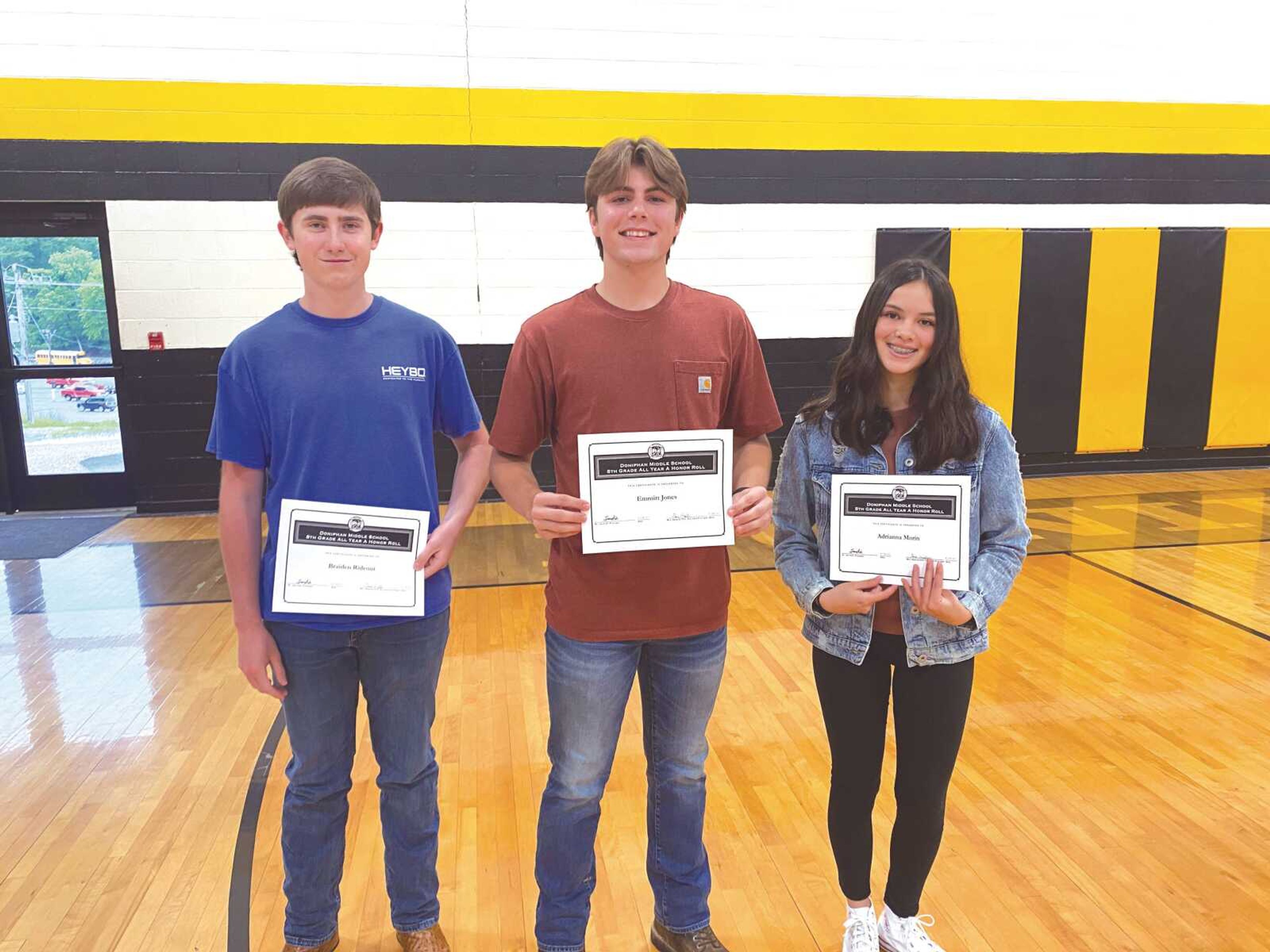 Doniphan Middle School Honors Assembly