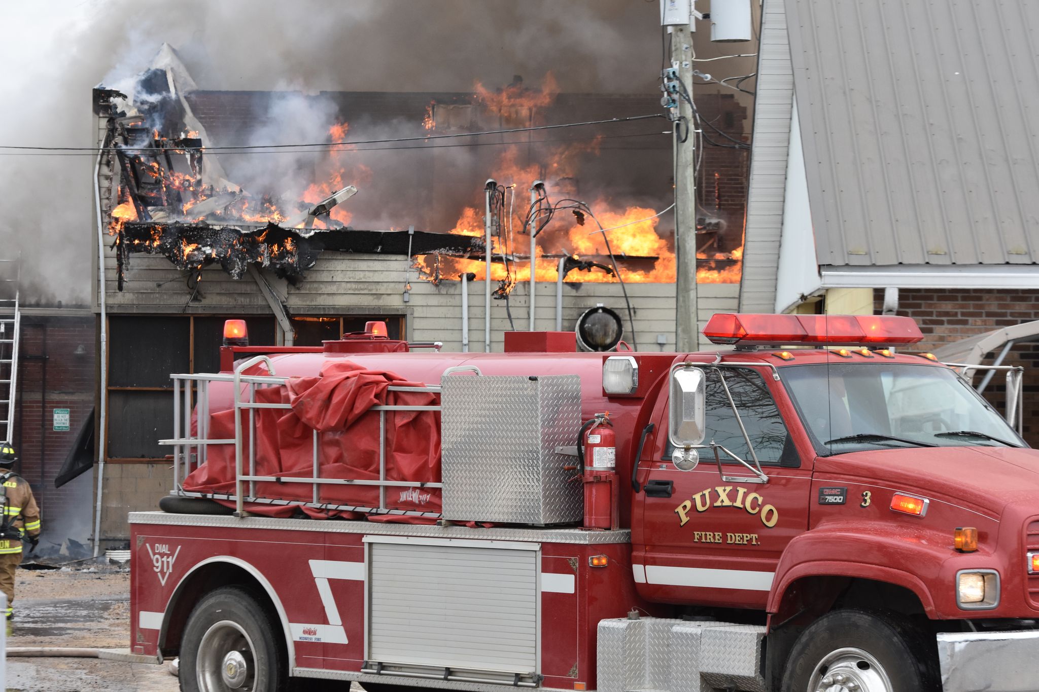 Puxico fire: Photos show another fire department on scene
