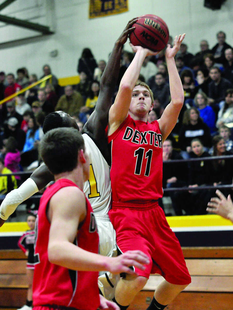 Dexter's upset bid falls short against Kennett