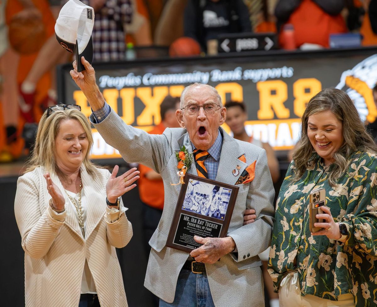 'I owe it all to you': Ira Tucker reflects on decades of ser...