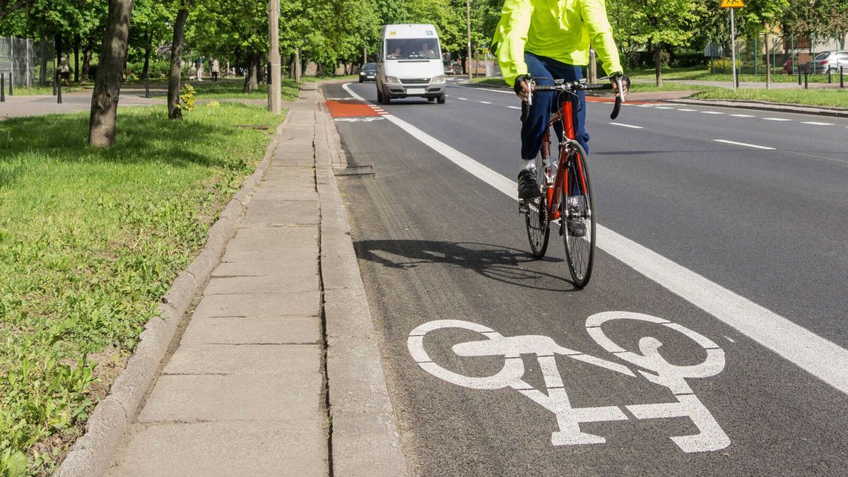 Patrol captain cautions motorists, bicyclists after string of accident...
