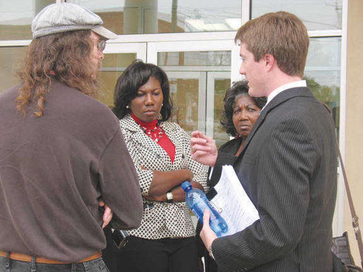 Judge denies Ellis' request for Sokoloff's recusal, prosecutor later v...