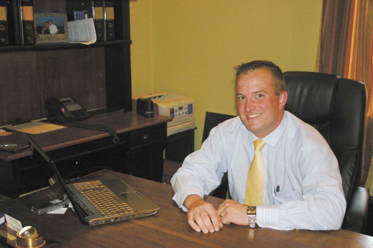 Oliver announces bid for prosecutor