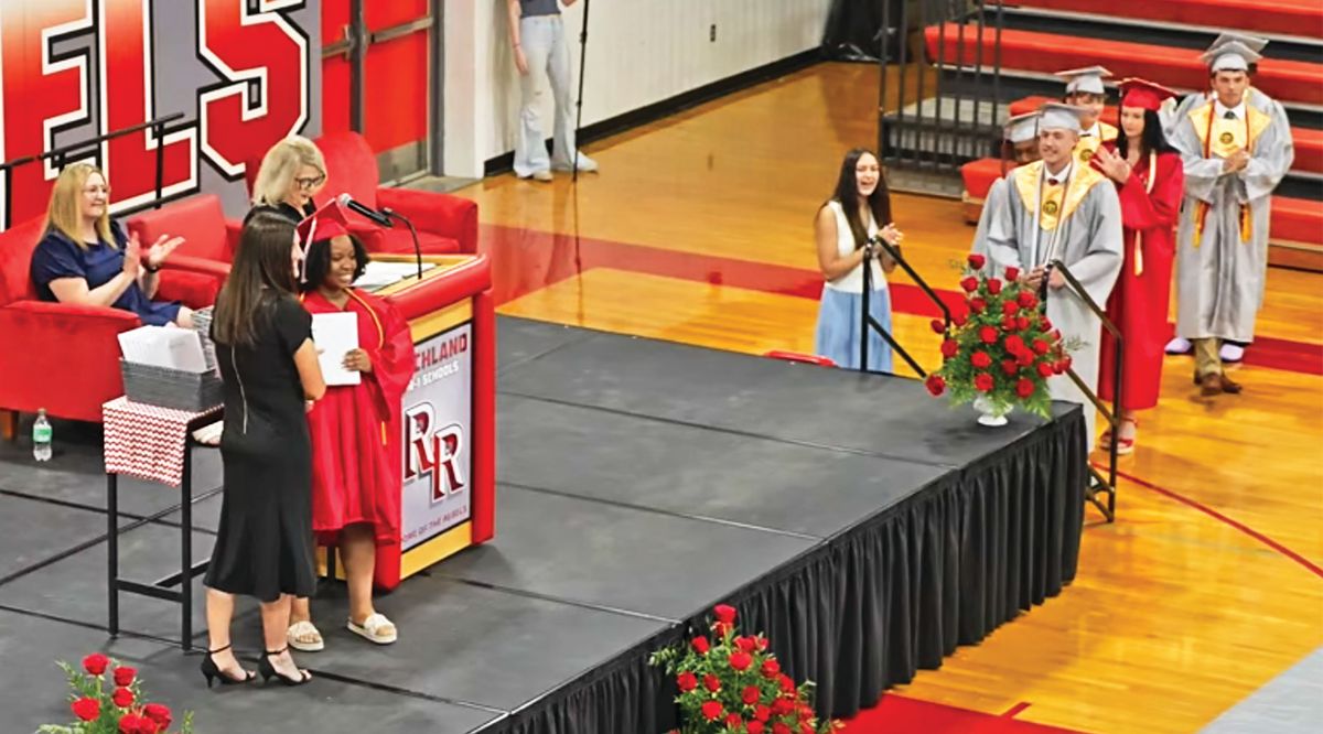 Makayla Finch and Lauren Hatchel named valedictorian and salutatorian ...