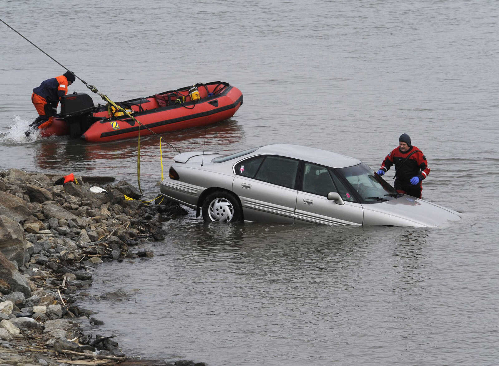 Autopsy: Woman pulled from river drowned