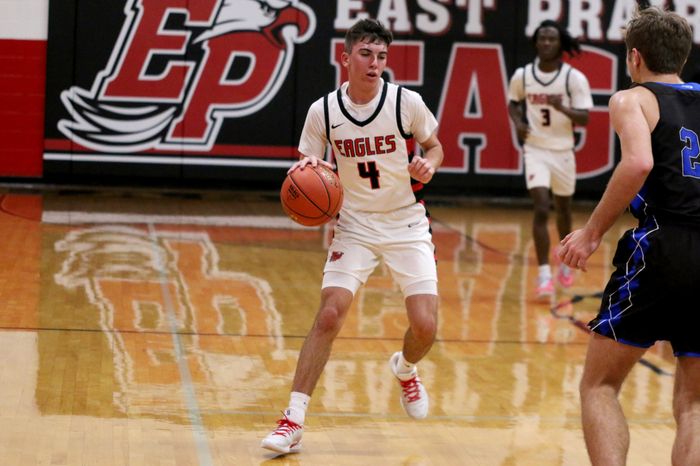East Prairie extends conference streak with win over Oak Rid...