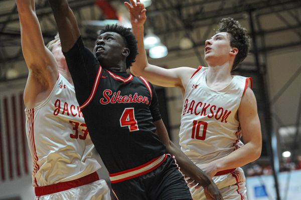 Photo gallery: Jackson vs. Sikeston boys basketball, Feb. 20