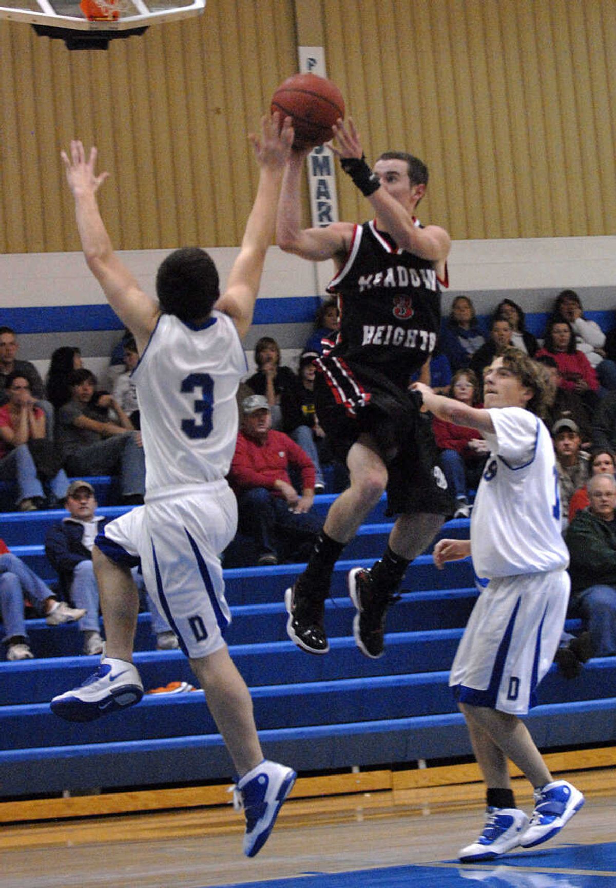 Delta vs. Meadow Heights boys basketball