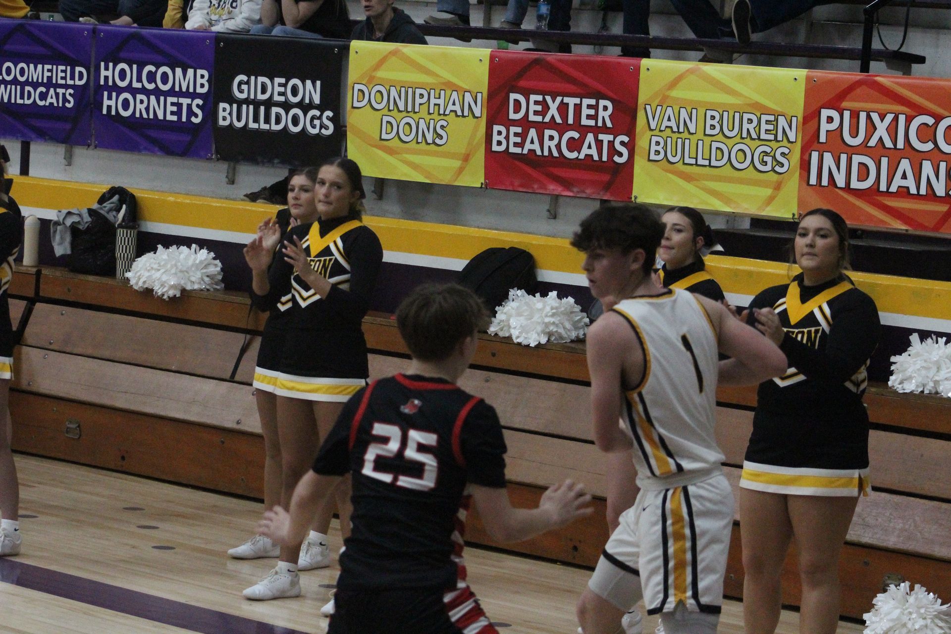 Doniphan puts away Portageville, wins big to secure consolation semifi...