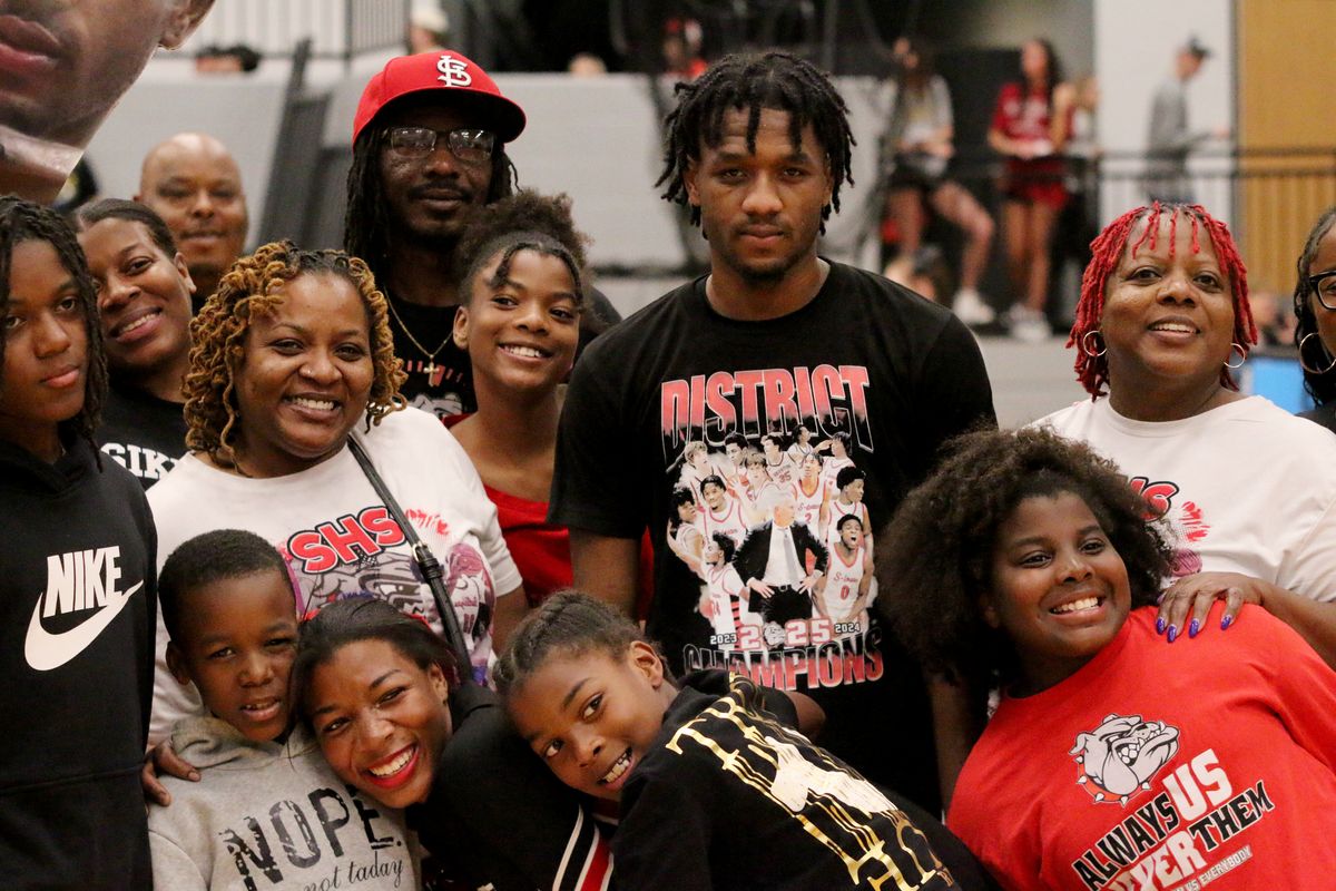 McCray hits 1,000 points, stands out with well-rounded skillset