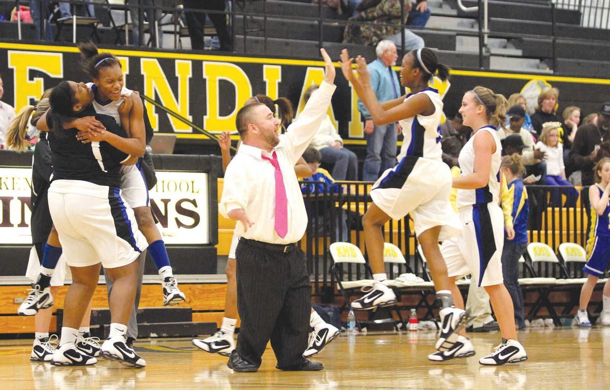 Charleston’s Michael Minner keeps busy despite uncertain circumstances