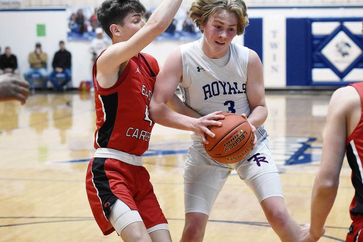 Royals get homecoming win over East Carter