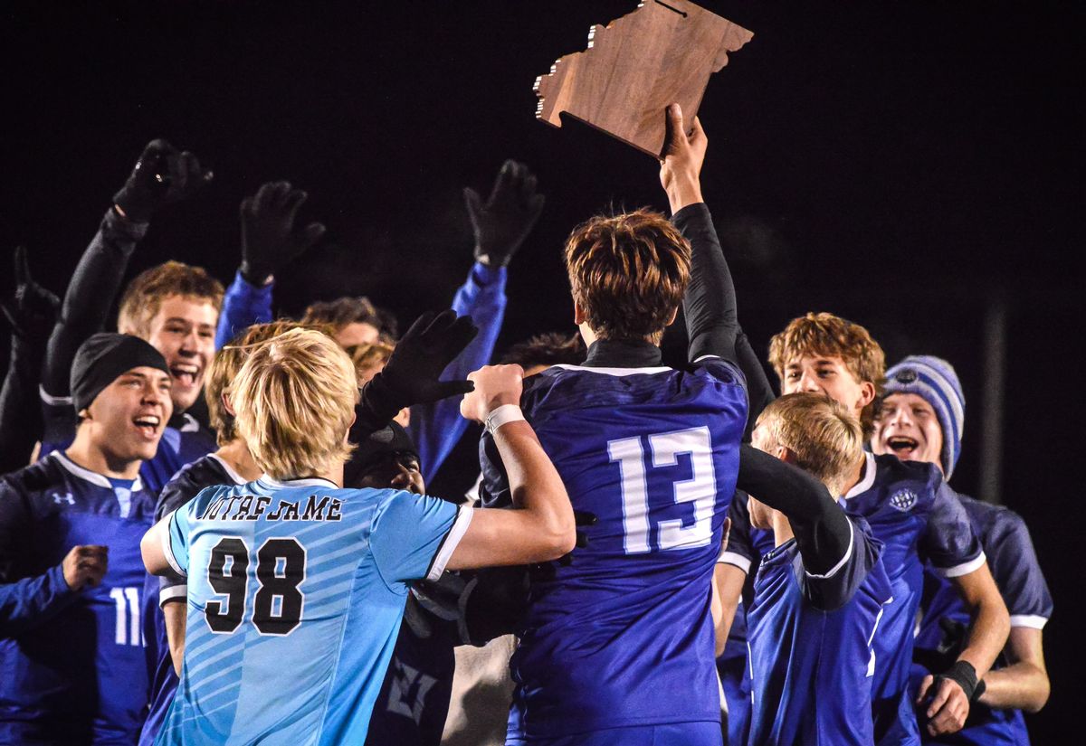 Notre Dame boys soccer wins district title, 3-1 over Poplar ...
