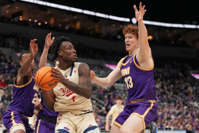 Trey Campbell scores 23 with 6 3s to lead UNI to MVC Tournament title ...